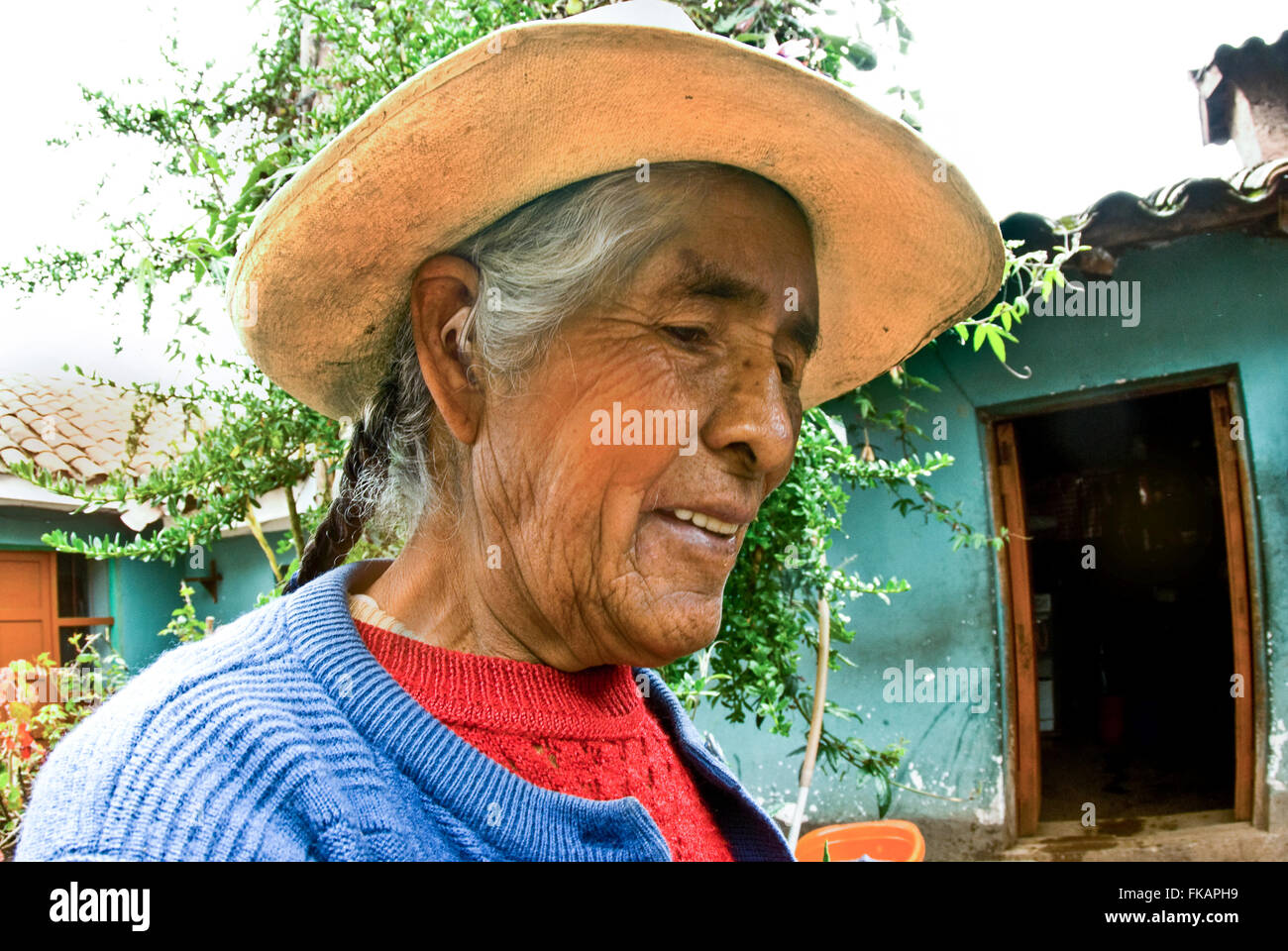 Indigenous women peru hi-res stock photography and images - Alamy