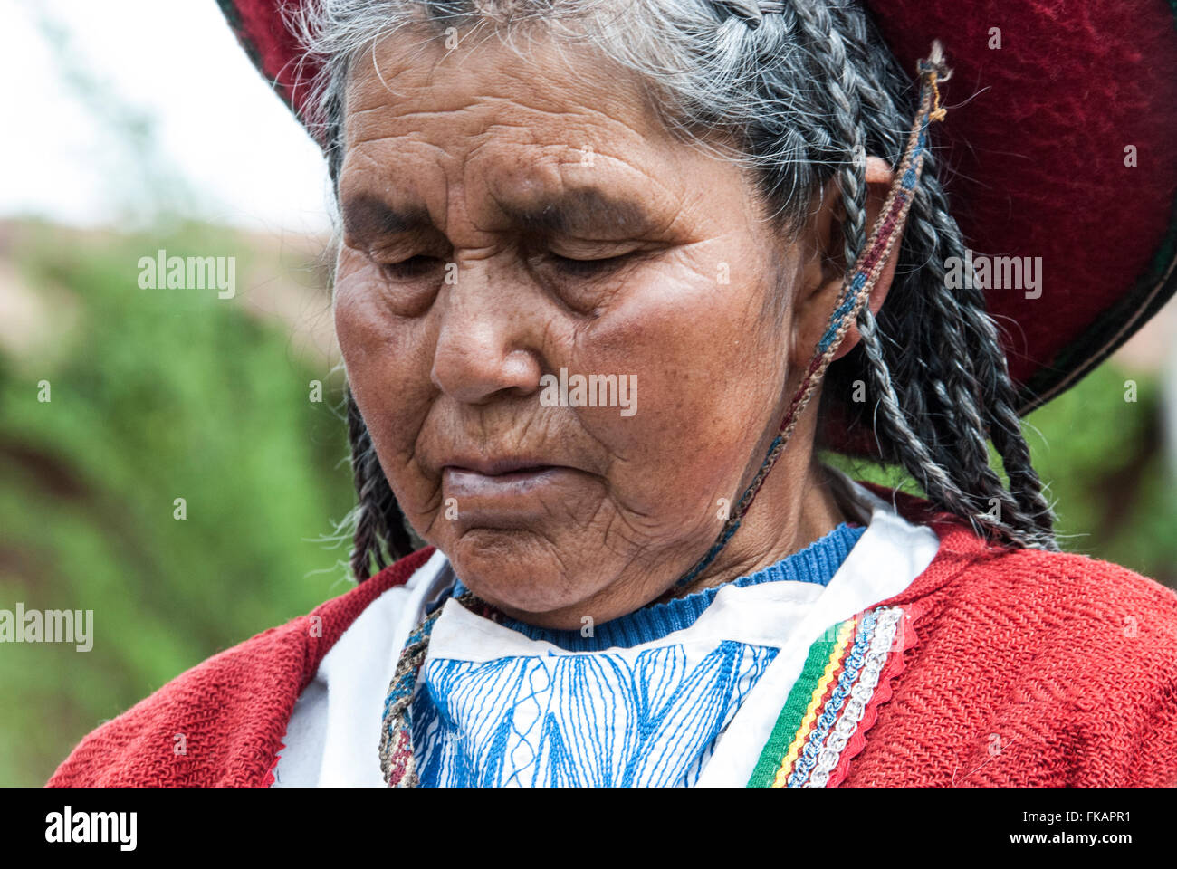 Indigenous peru women hi-res stock photography and images - Alamy