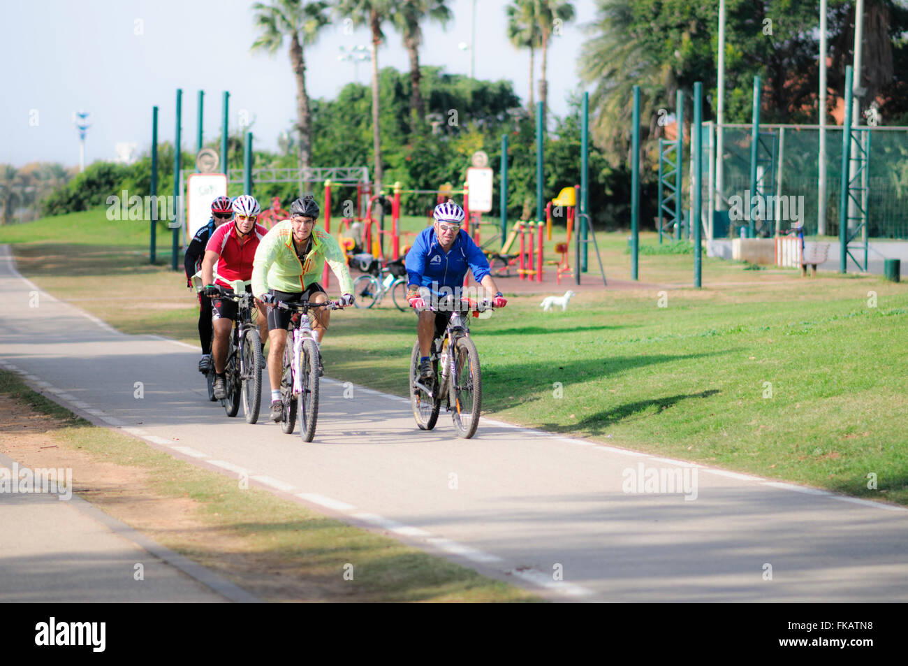 Group cycling hi-res stock photography and images - Alamy