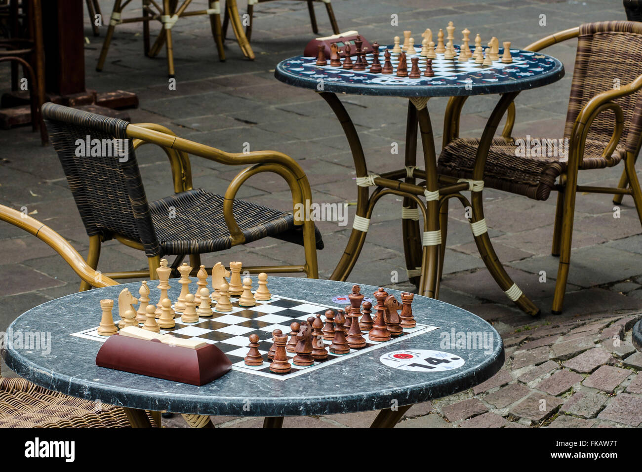 Chess board tables hi-res stock photography and images - Alamy