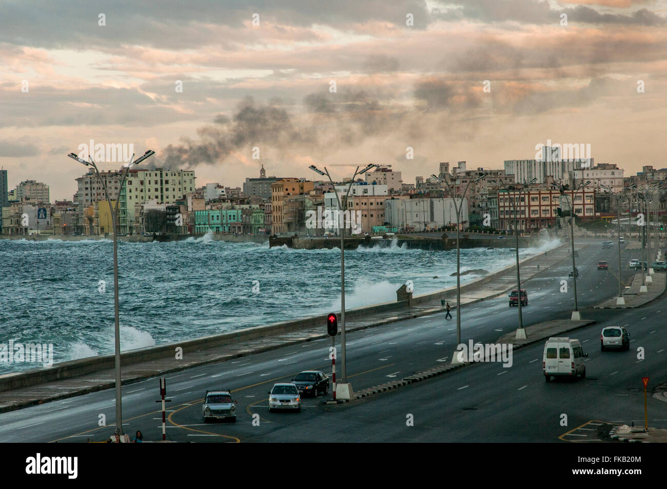 Havana run down building hi-res stock photography and images - Alamy