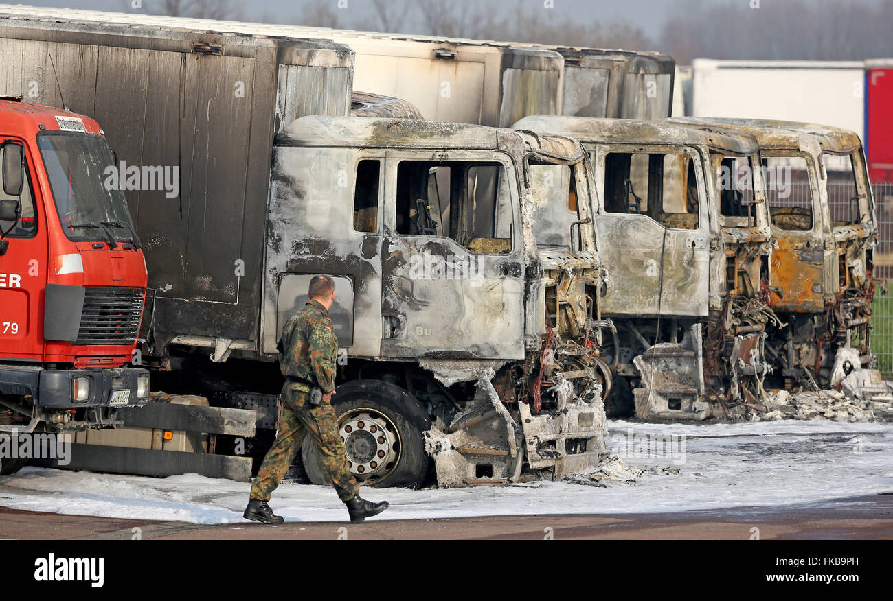 Military trailers hi-res stock photography and images - Alamy