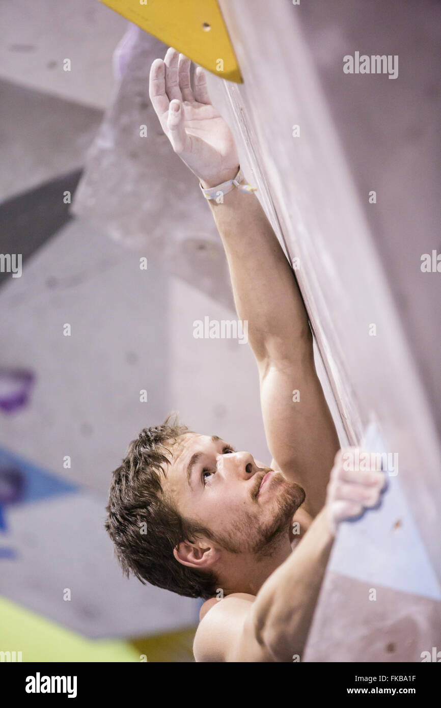 Man pull ups legs hi-res stock photography and images - Alamy