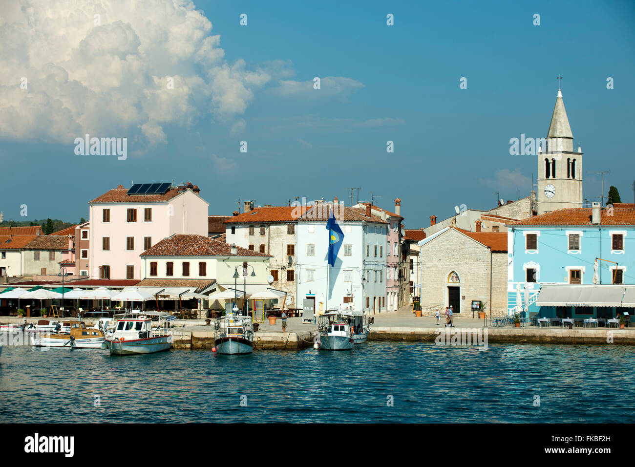 Kroatien, Istrien, Fazana bei Pula, von hier fahren die Boote zur Insel ...