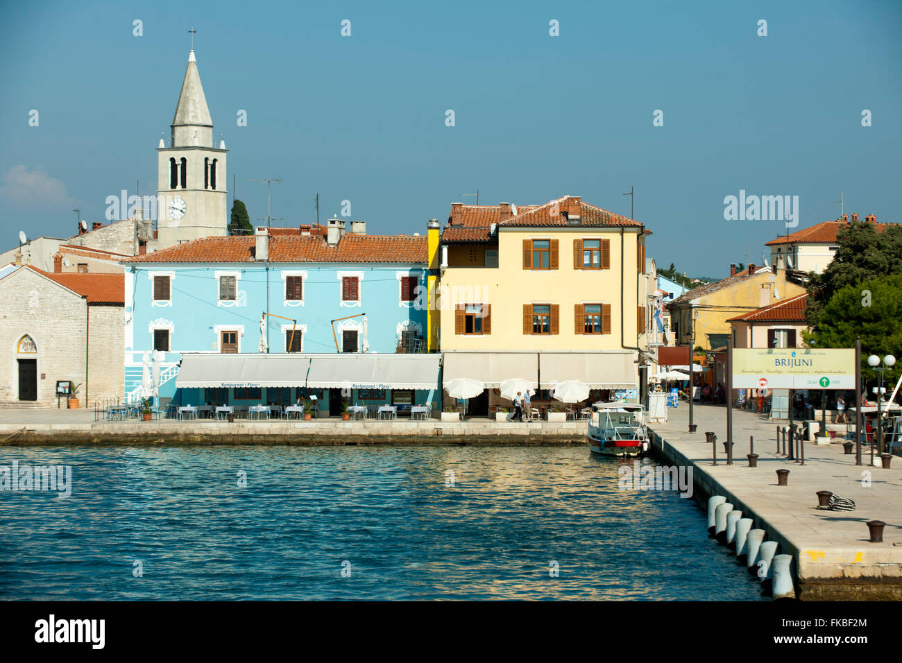 Kroatien, Istrien, Fazana bei Pula, von hier fahren die Boote zur Insel ...