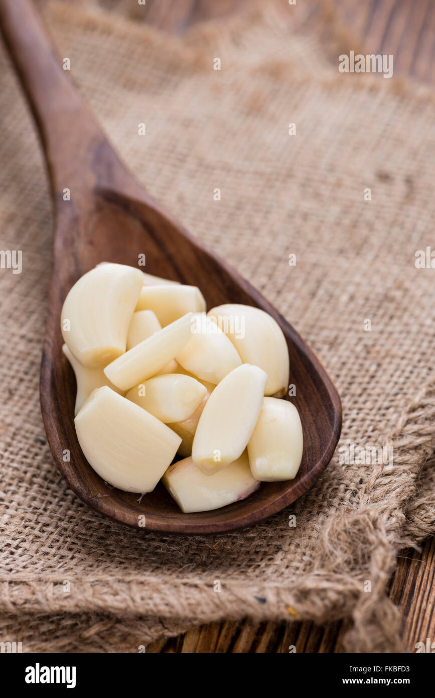 Peeled garlic bulb hi-res stock photography and images - Alamy
