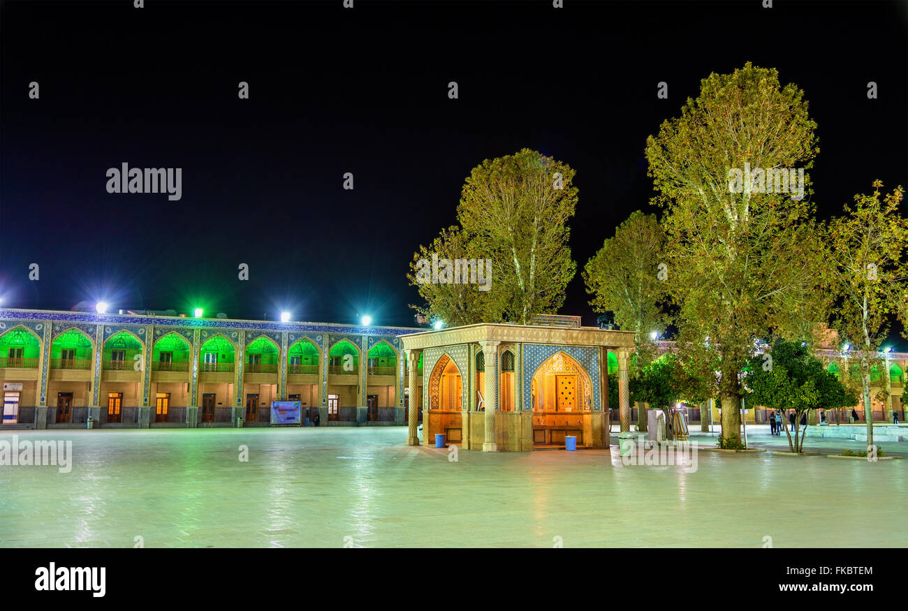 Court of Shah Cheragh mosque in Shiraz - Iran Stock Photo - Alamy
