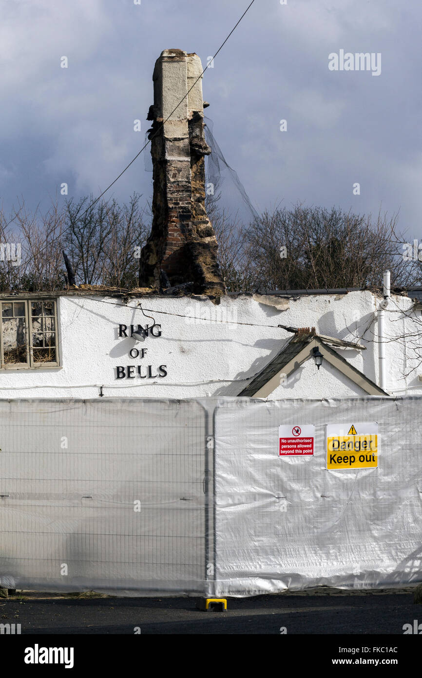 North Bovey pub ring of bells destroyed by fire,village pub, devon ...