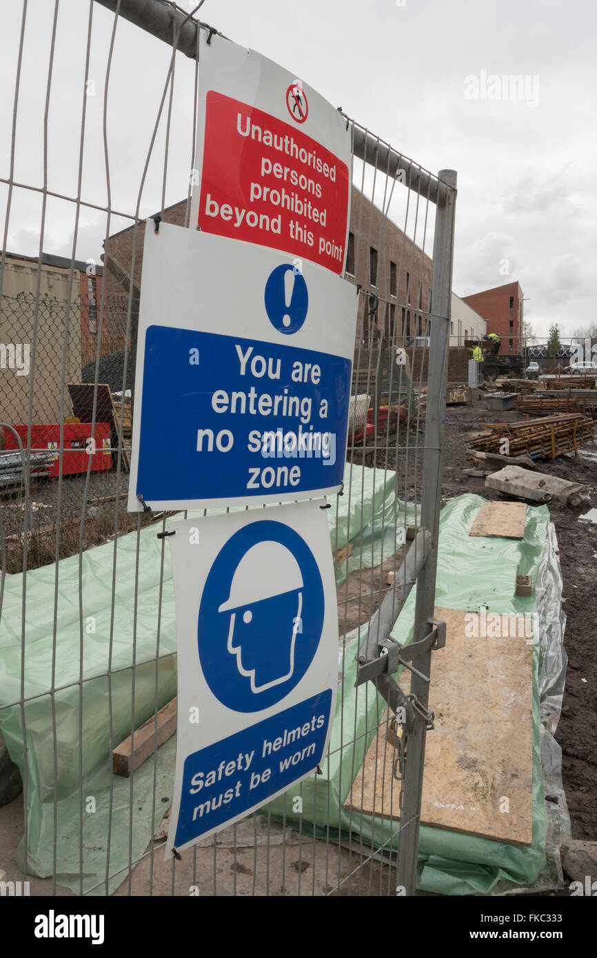 Construction site signage hi-res stock photography and images - Alamy