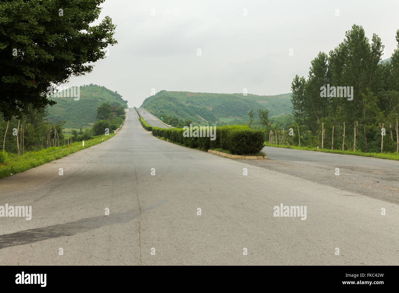 road from Pyongyang to Kaesong Stock Photo - Alamy