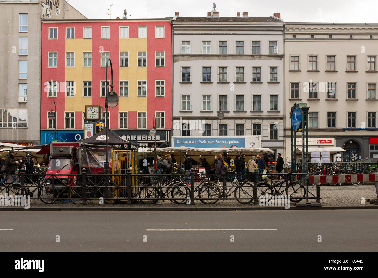 Market at hermannplatz hi-res stock photography and images - Alamy