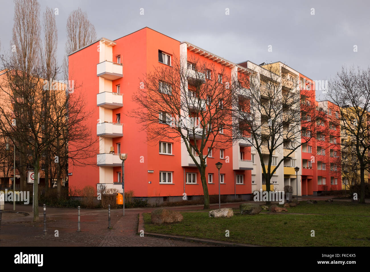 Ddr building hi-res stock photography and images - Alamy