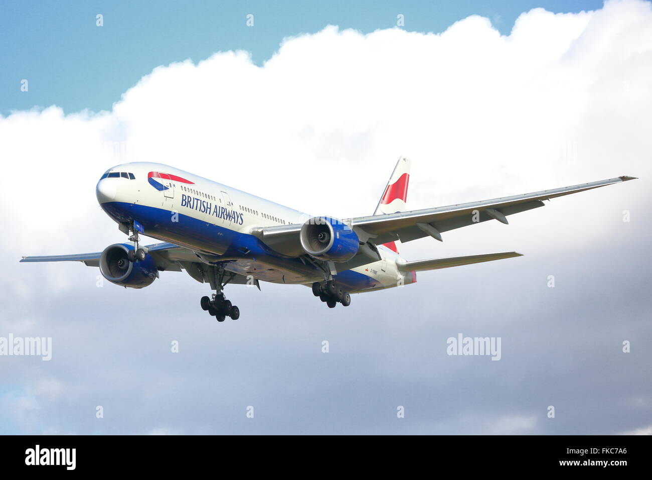 British airways boeing 777 200 200er hi-res stock photography and ...