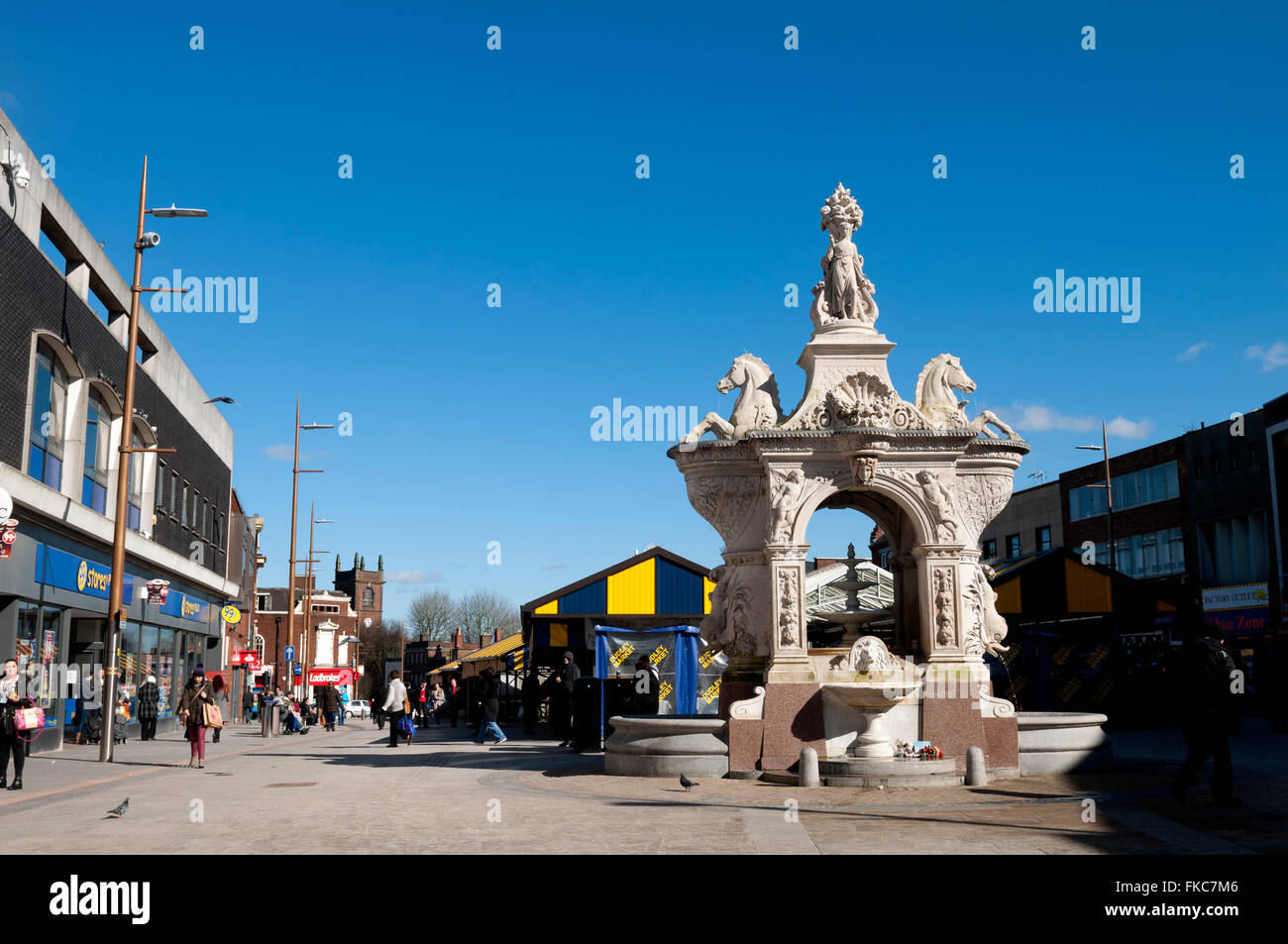 Dudley town center hi-res stock photography and images - Alamy