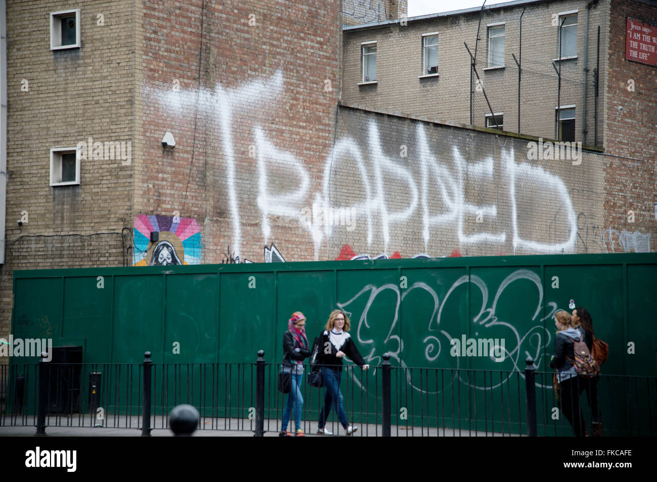 Writing on the wall hi-res stock photography and images - Alamy