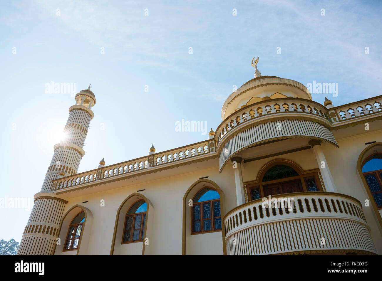 Sunlight behind pillar of Mosque, Munnar, Kerala, India Stock Photo - Alamy