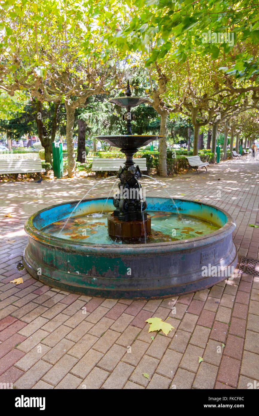 Small sculpture park hi-res stock photography and images - Alamy