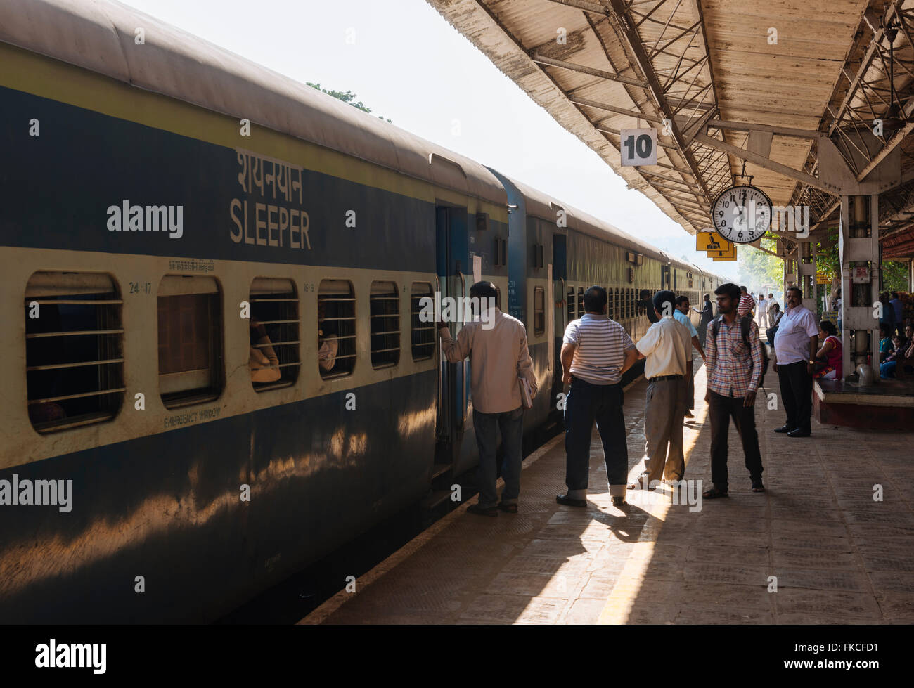 Karwal train station platform, Goa, India Stock Photo - Alamy