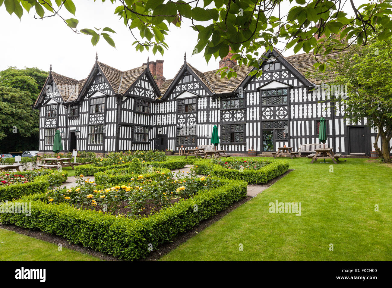 Sandbach hi-res stock photography and images - Alamy