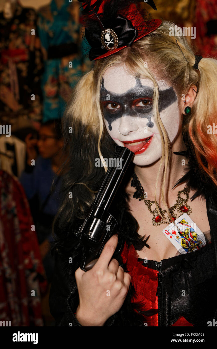 Fan gun hi-res stock photography and images - Alamy