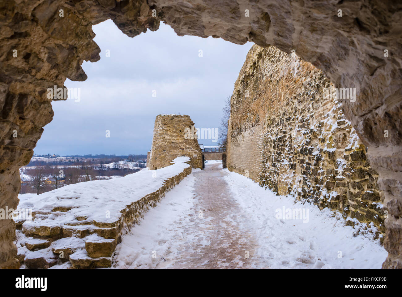 Chemin de ronde hi-res stock photography and images - Alamy