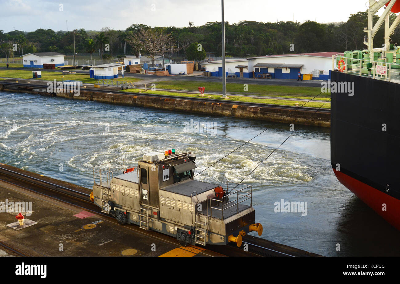 Towing locomotive hi-res stock photography and images - Alamy