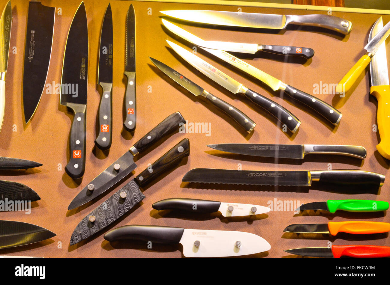 Different types of knives hi-res stock photography and images - Alamy