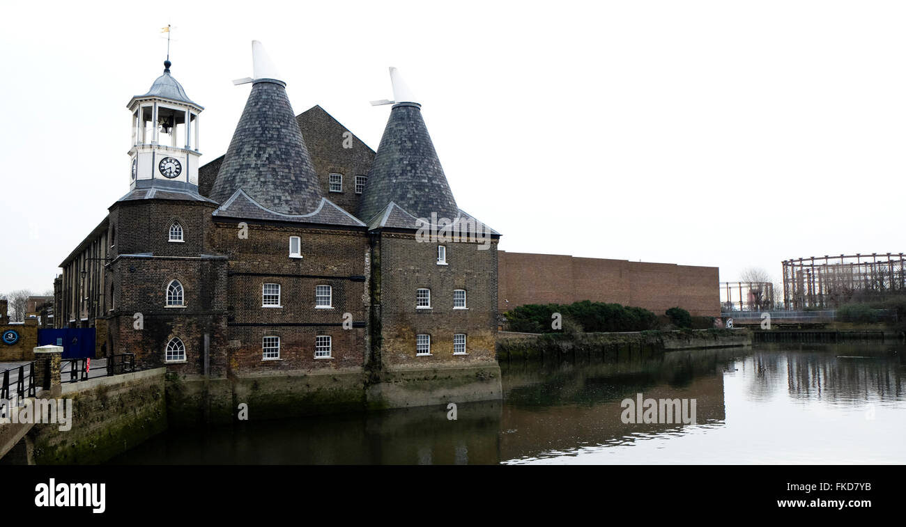 House mill at bow hi-res stock photography and images - Alamy