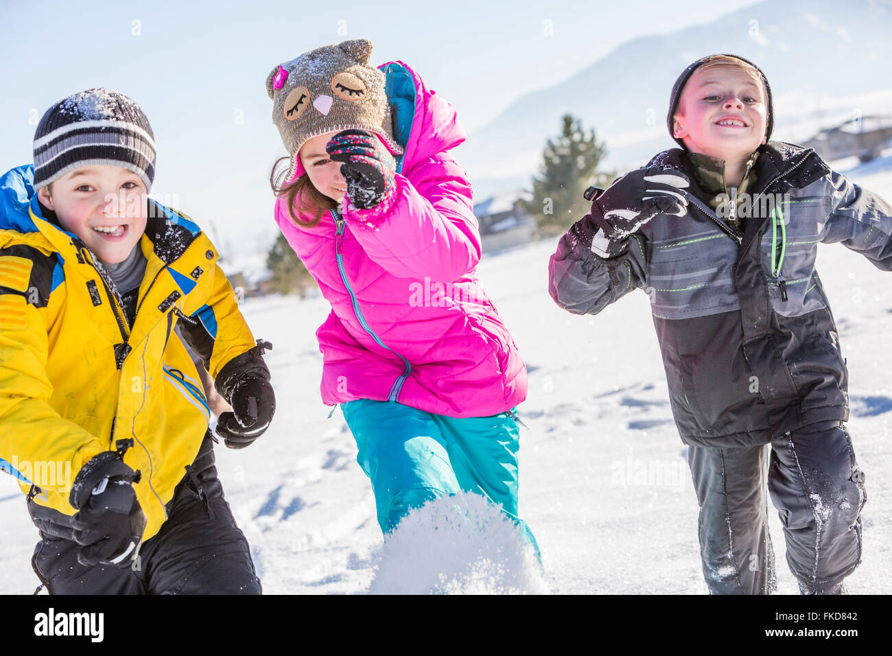 Running children hi-res stock photography and images - Alamy