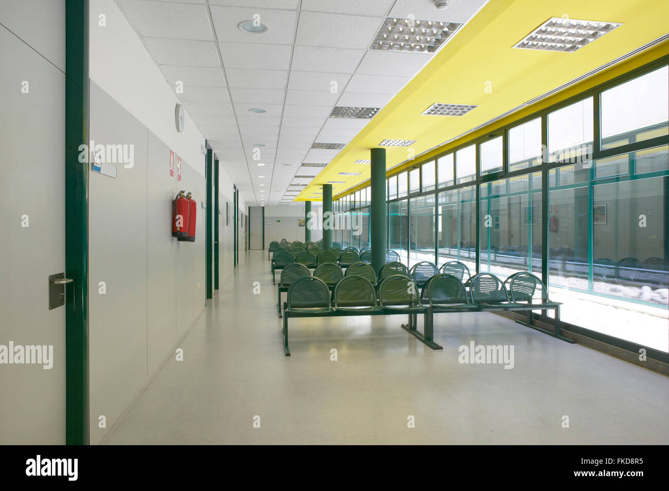 Modern building waiting area with seats. Horizontal Stock Photo - Alamy