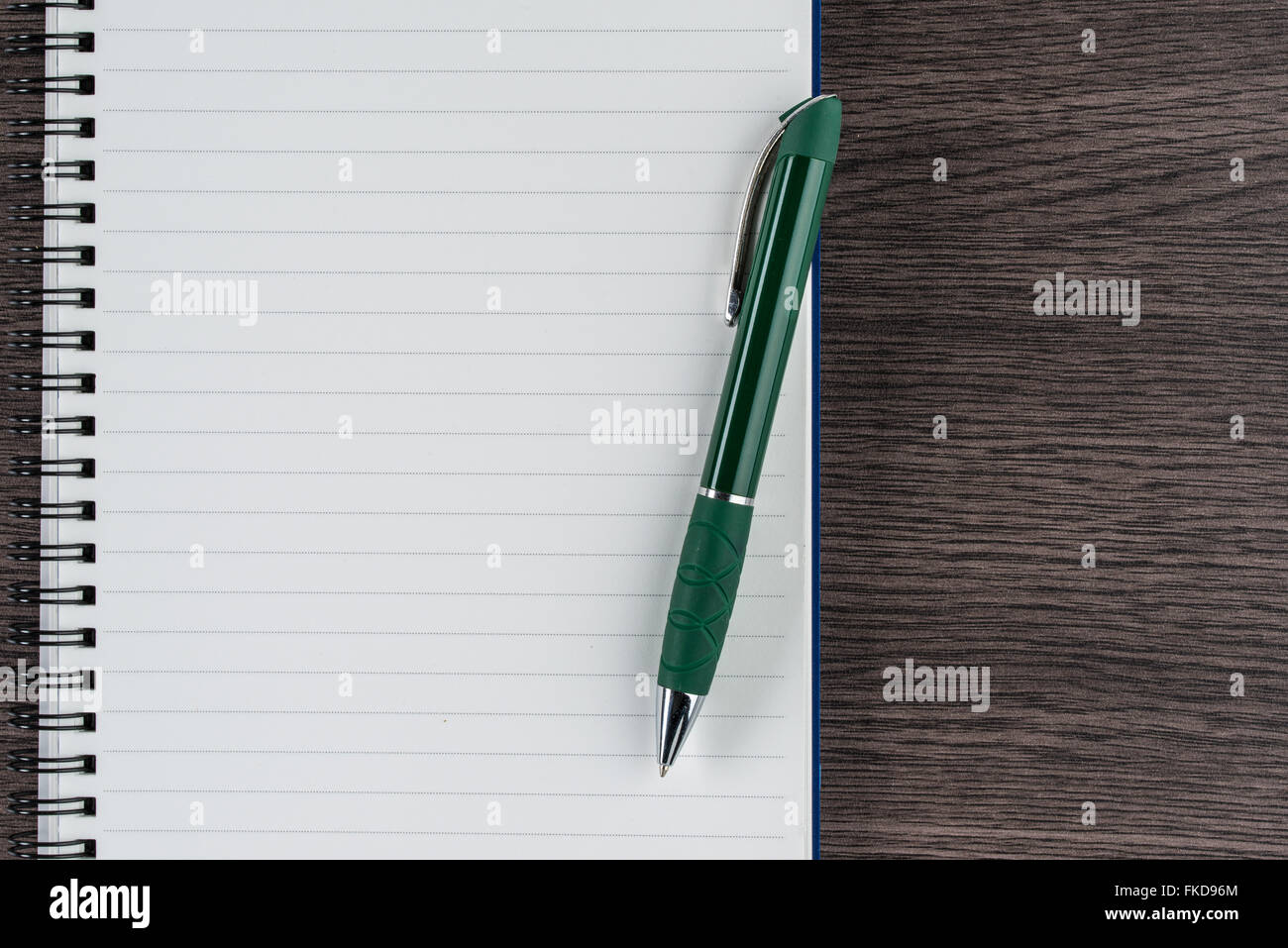 Lined notebook and pen, checklist memo reminder memorandum diary Stock ...