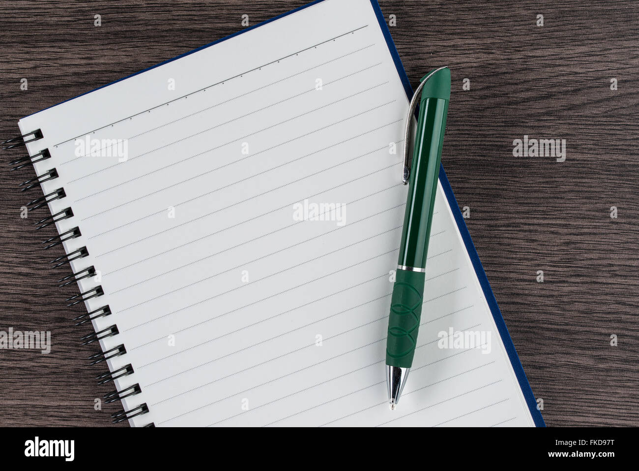 Lined notebook and pen, checklist memo reminder memorandum diary Stock ...