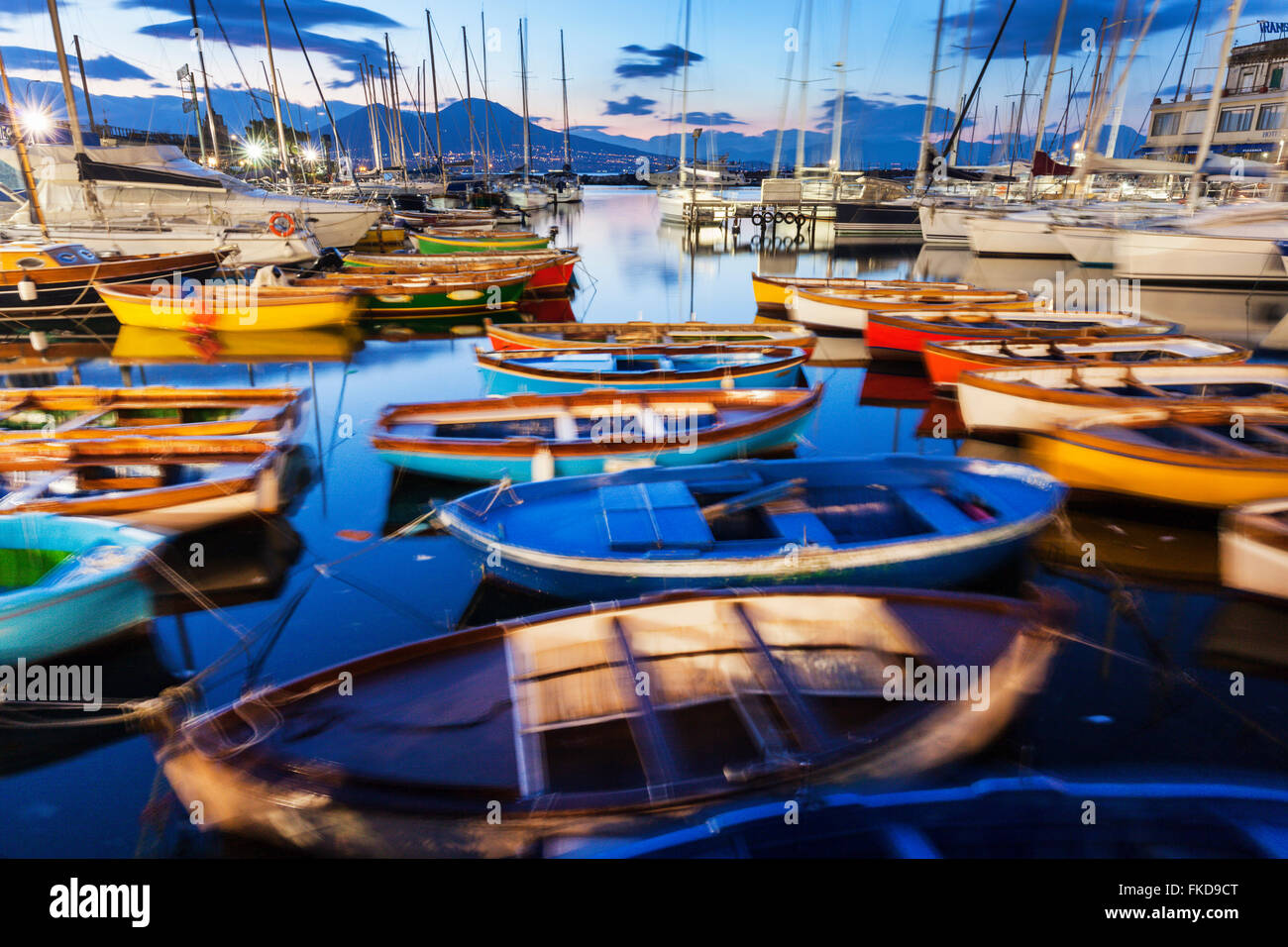 Colorful boats hi-res stock photography and images - Alamy