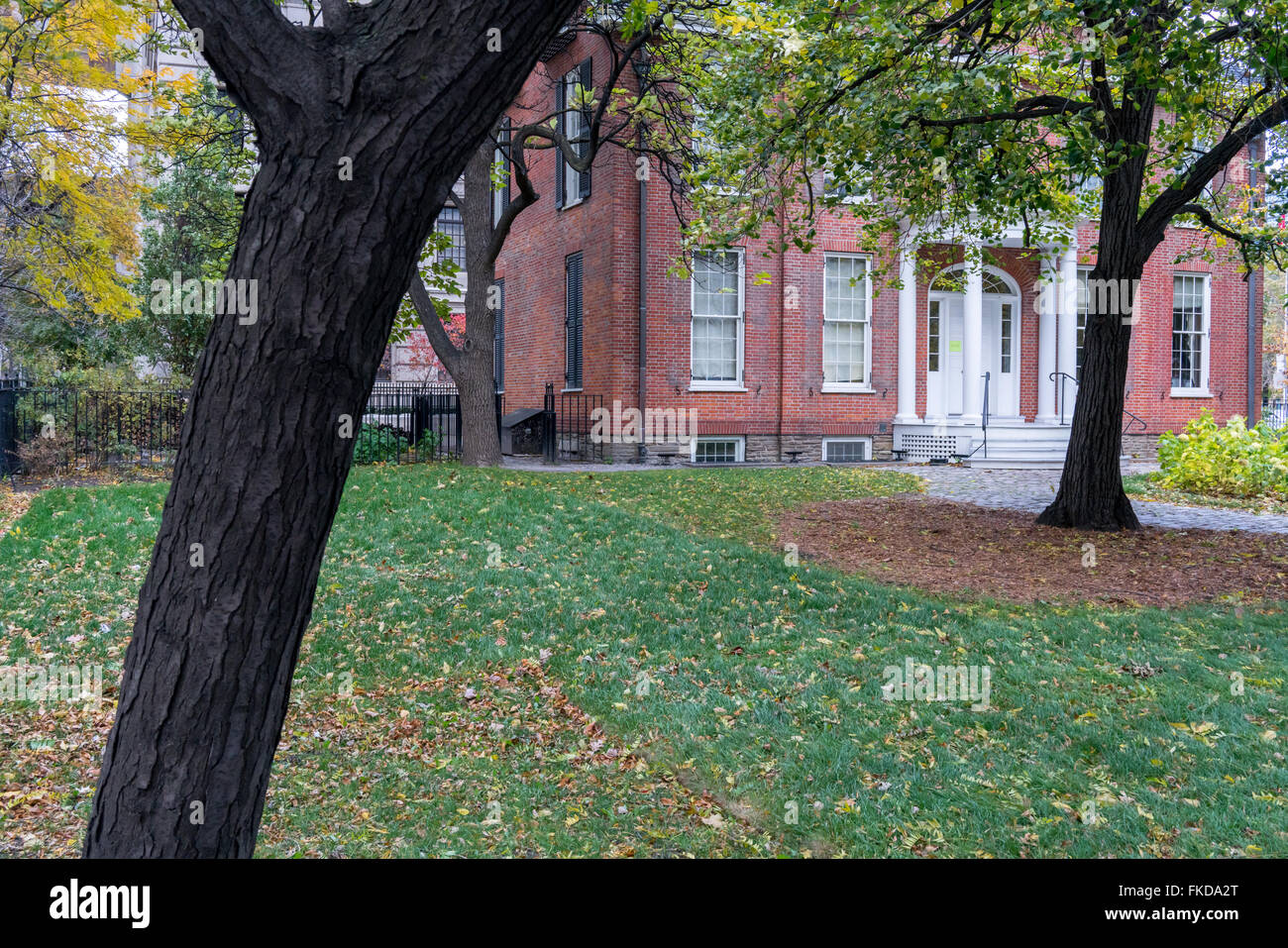 Toronto residential structure hi-res stock photography and images - Alamy
