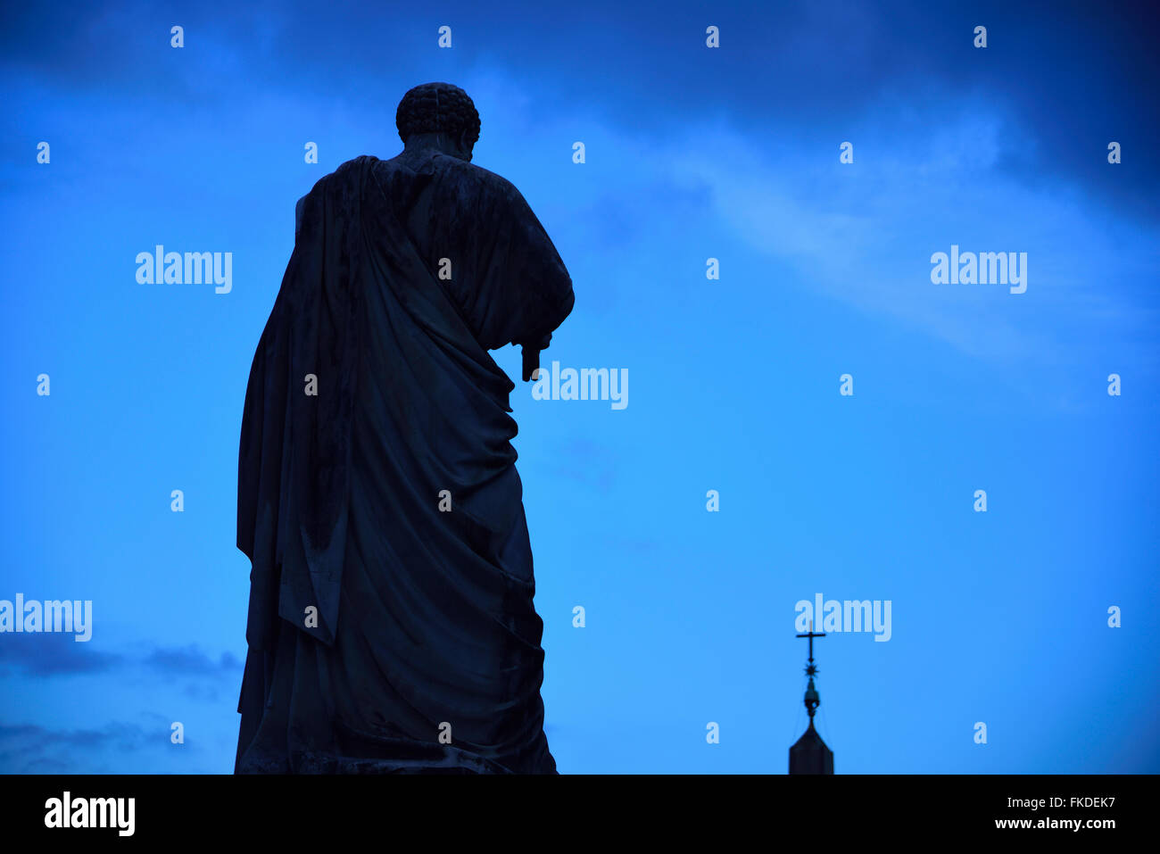 Statue of st peter hi-res stock photography and images - Alamy