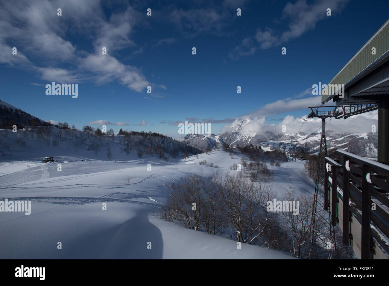 Italian alps ski resort hi-res stock photography and images - Alamy