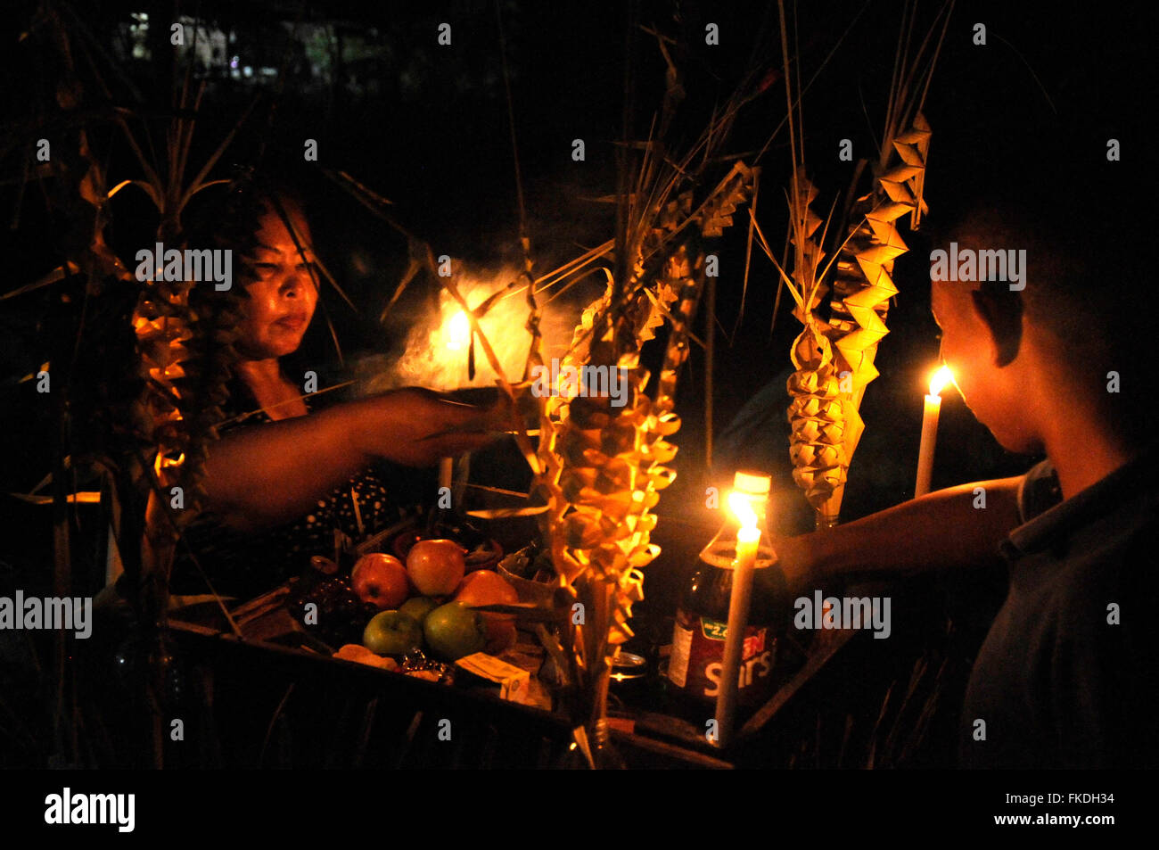 Banting, Malaysia. 08th Mar, 2016. Malaysian Mah Meri tribe people ...