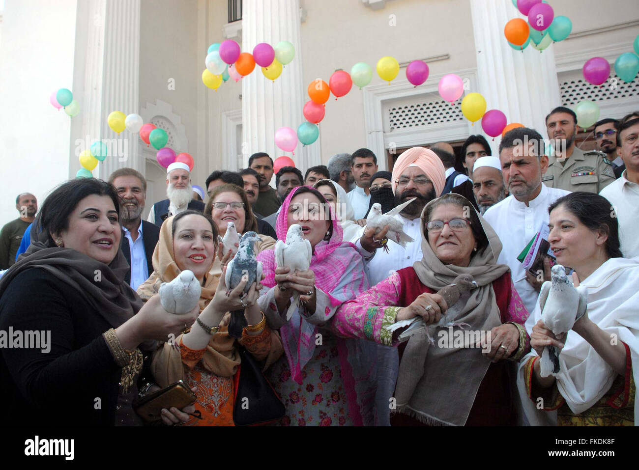 Deputy Speaker of Khyber Pakhtunkhwa Assembly, Dr. Meher Taj Roghani ...