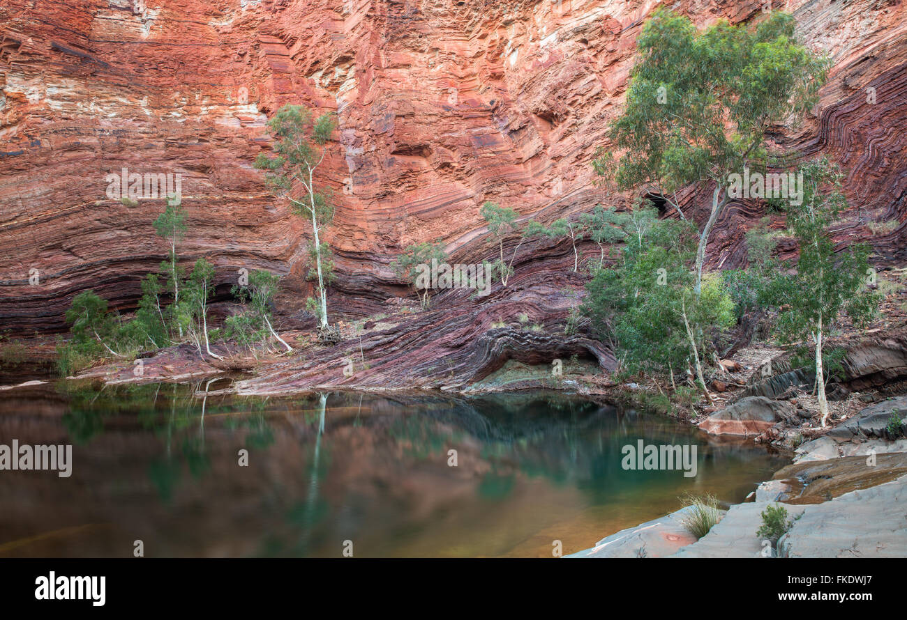layers of twisted ancient rock in Hamersley Gorge, Karijini National ...