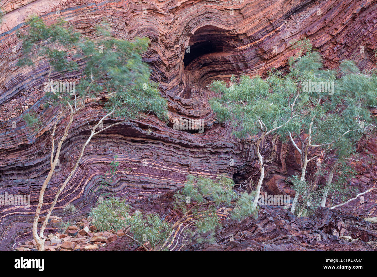 layers of twisted ancient rock in Hamersley Gorge, Karijini National ...