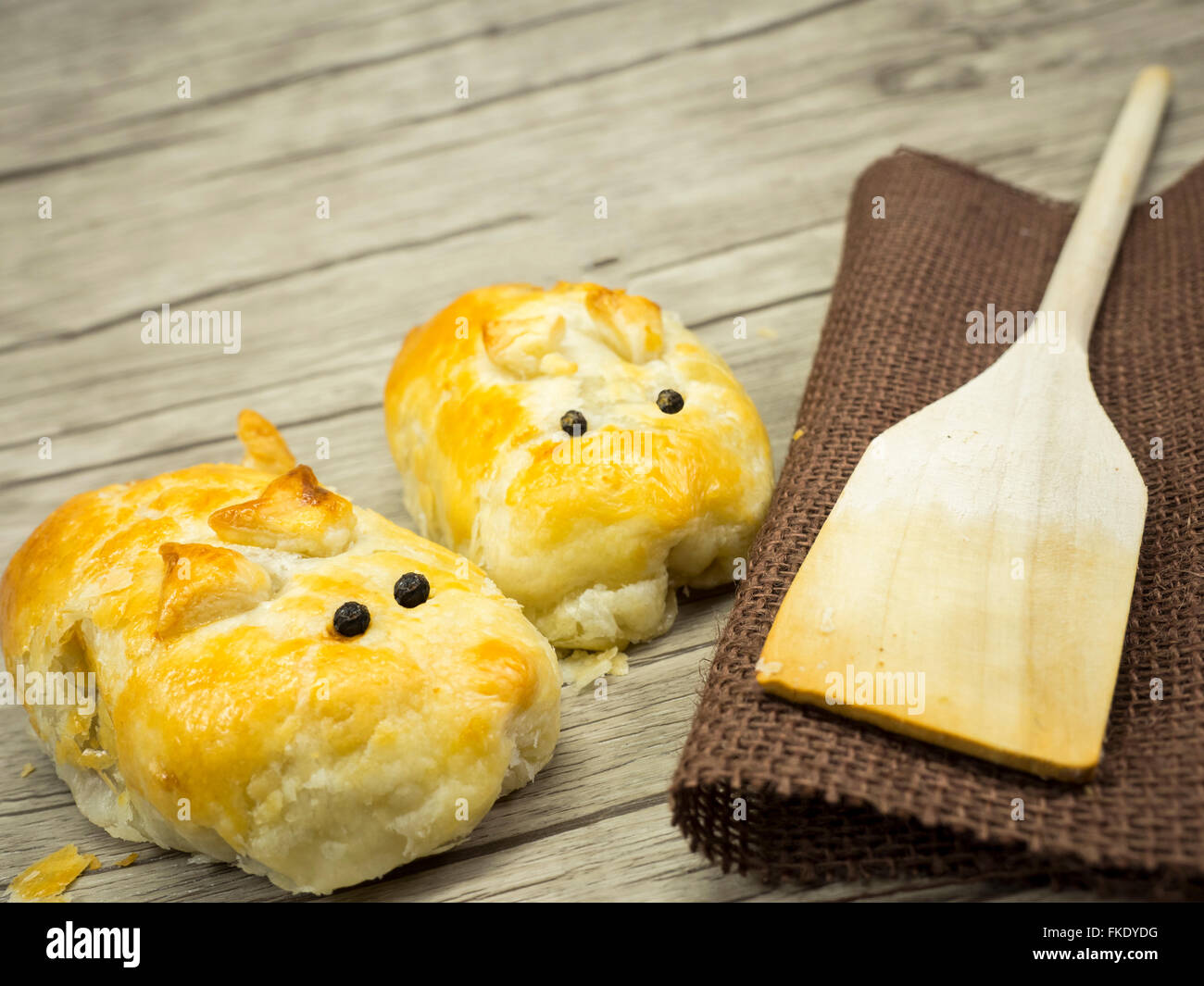 Baked mice hi-res stock photography and images - Alamy