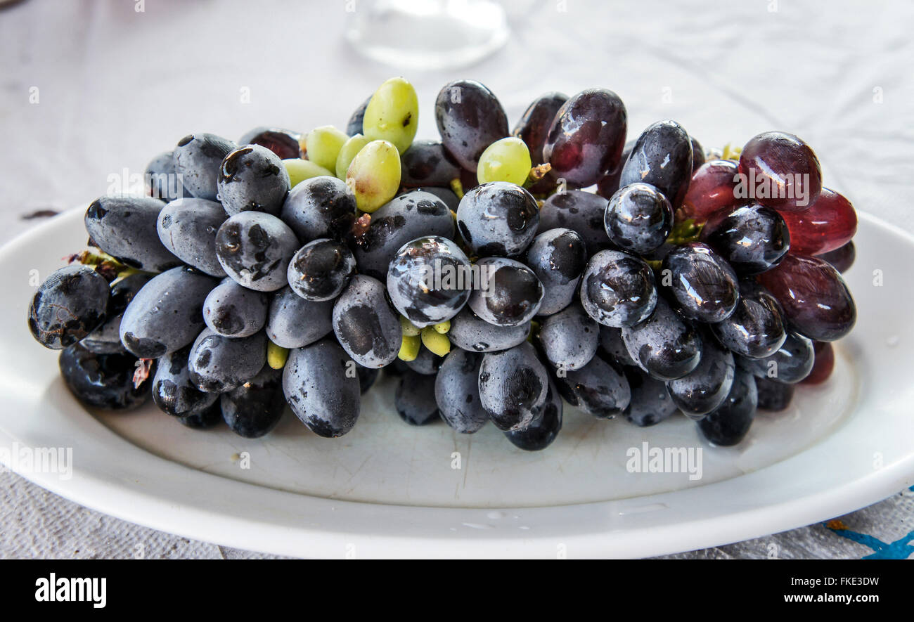 Grapes plate hi-res stock photography and images - Alamy