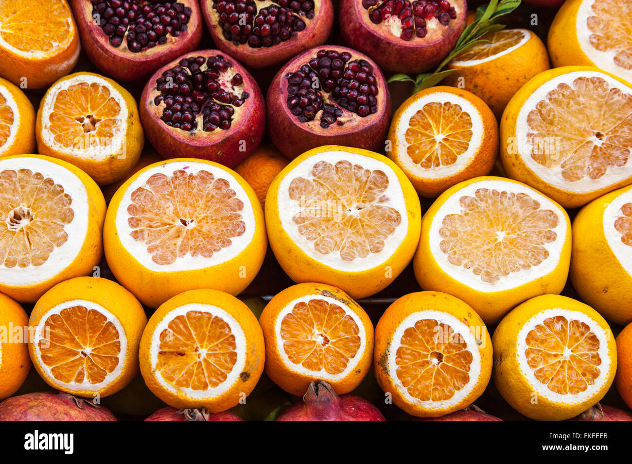 Display sale fresh cut fruit hi-res stock photography and images - Alamy