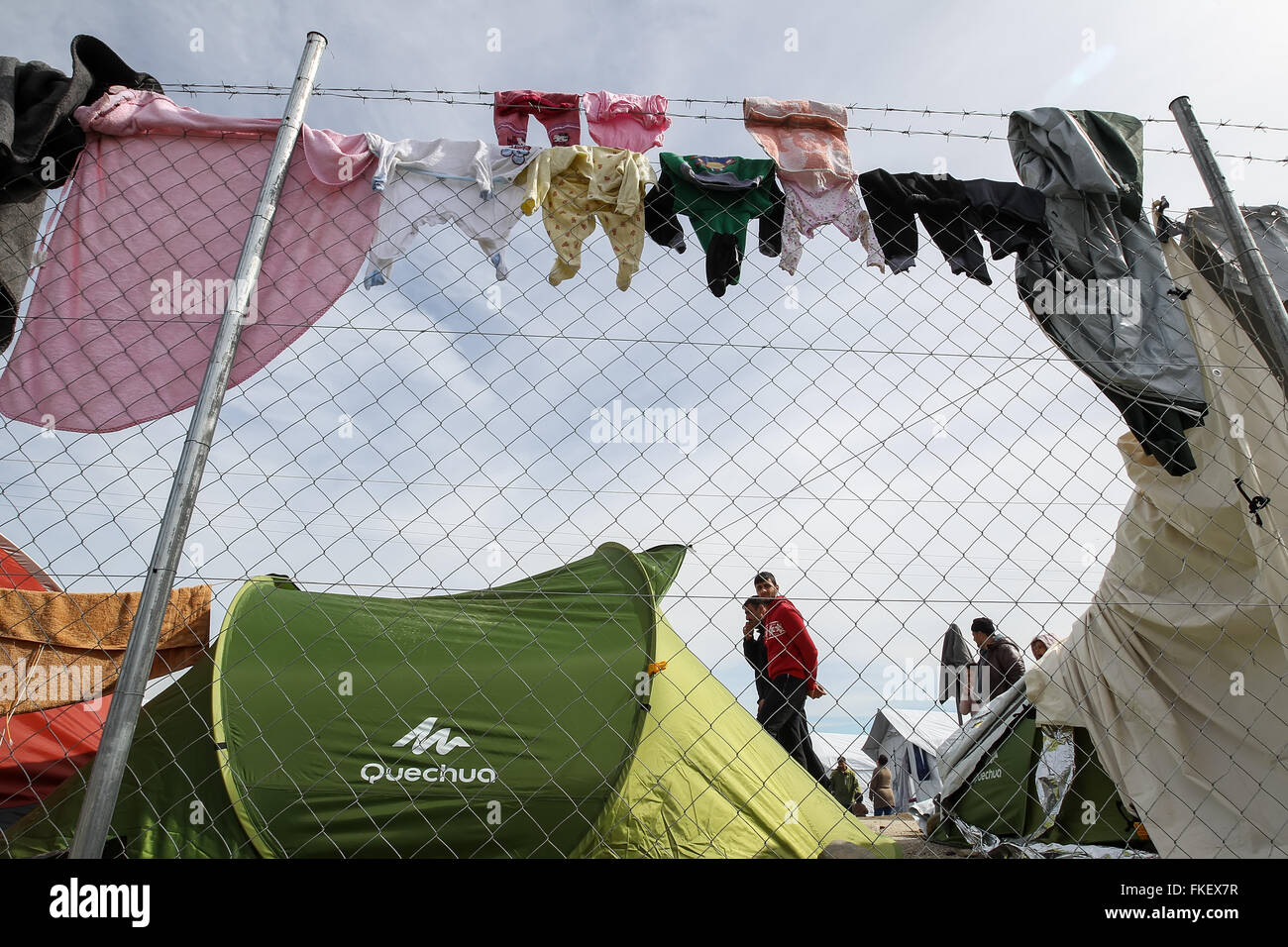 Tent camp borders hi-res stock photography and images - Alamy