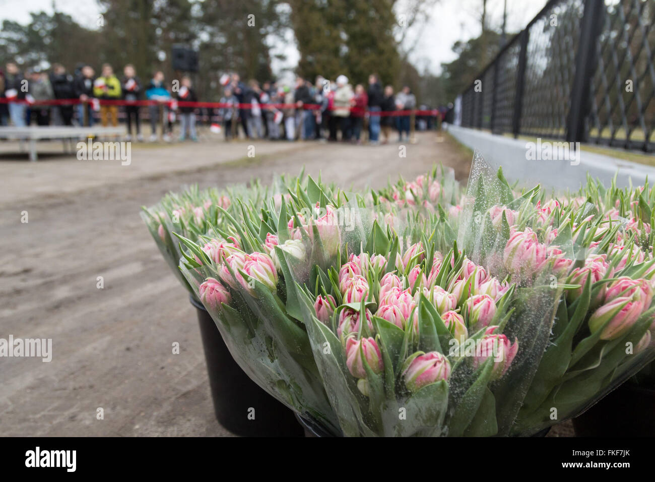 Women duda hi-res stock photography and images - Alamy