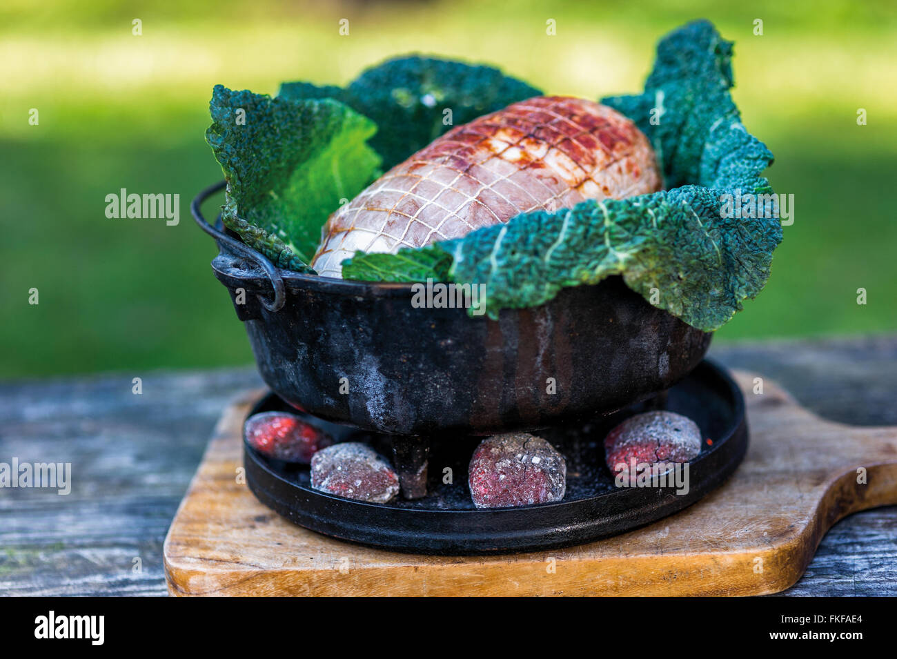 Roaster pot hi-res stock photography and images - Alamy