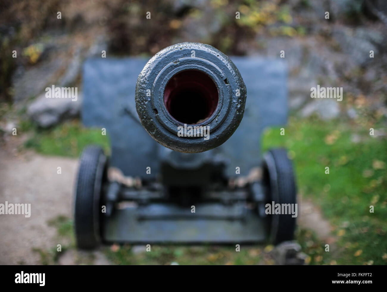 Close range artillery hi-res stock photography and images - Alamy
