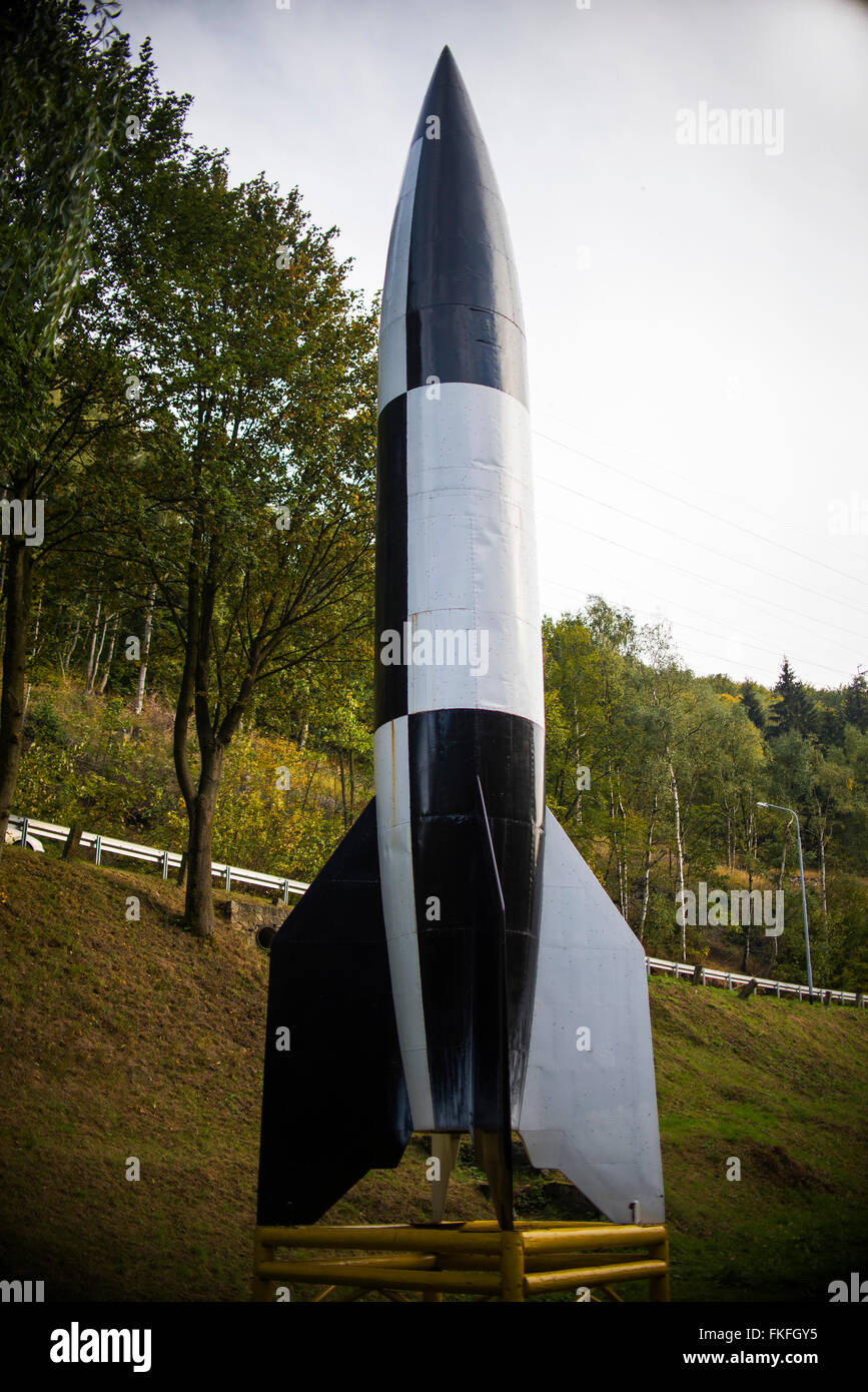 V2 rocket hi-res stock photography and images - Alamy