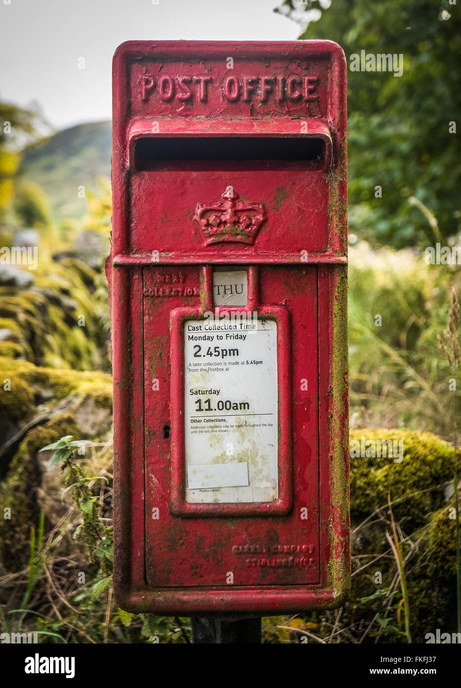 A Vintage British Village Post Or Mail Box Stock Photo - Alamy