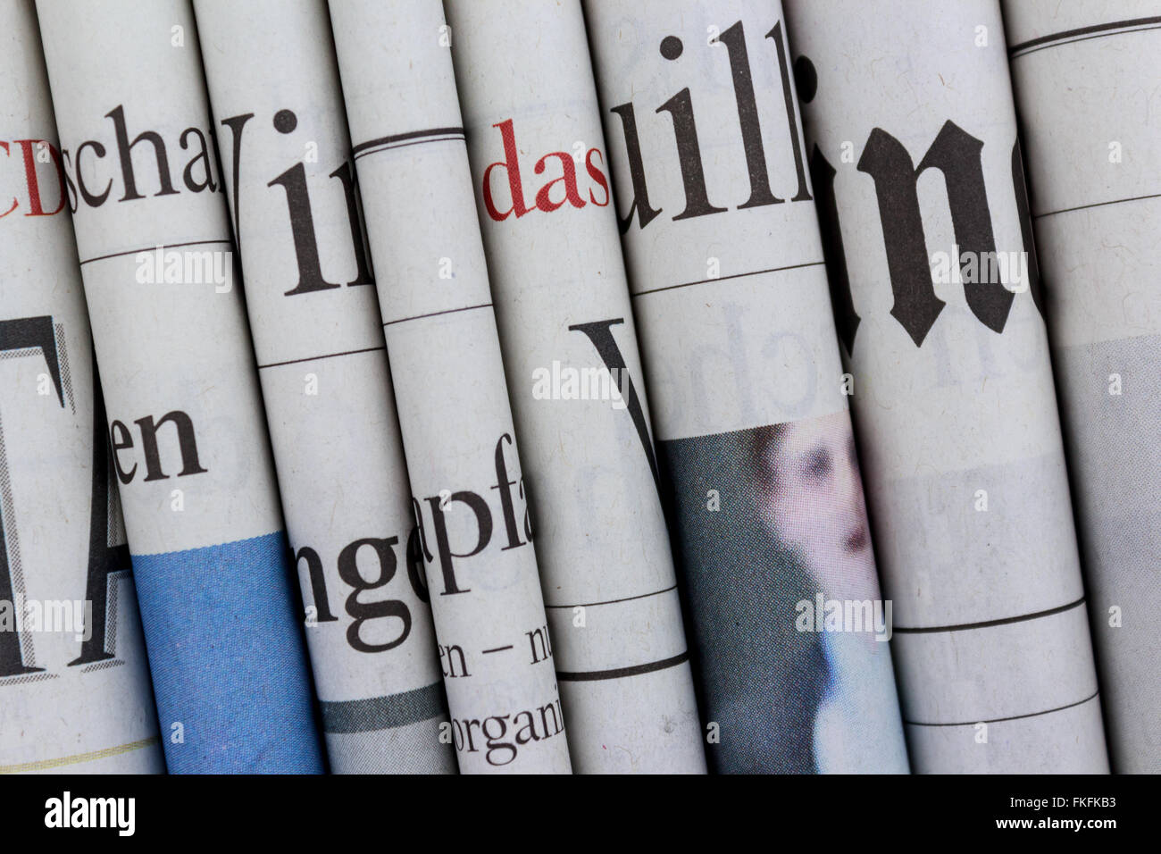Pile of newspapers, stack of newspaper Stock Photo - Alamy